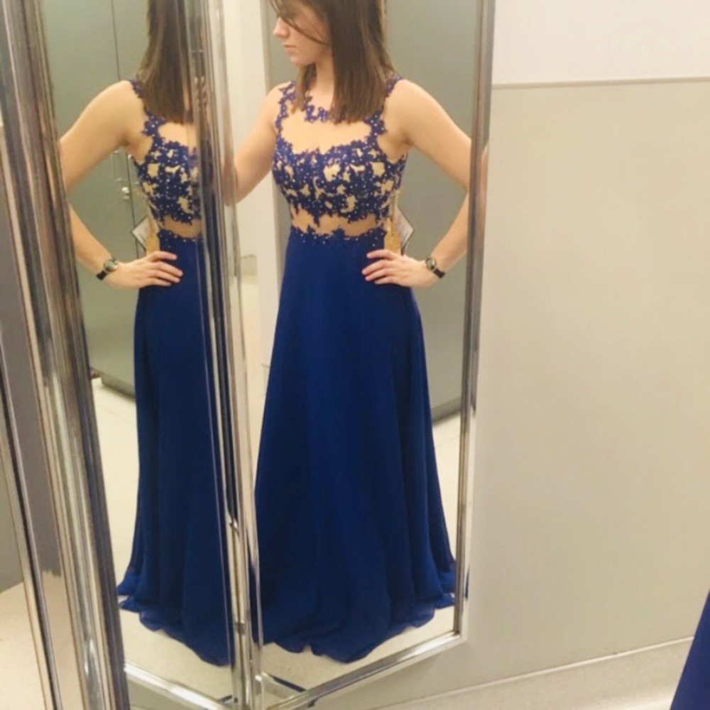 Gorgeous Prom Dress!! - Gem